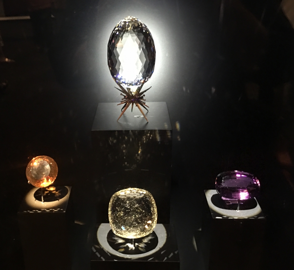 Smithsonian gem exhibit coming to Perot Museum | News Talk WBAP-AM